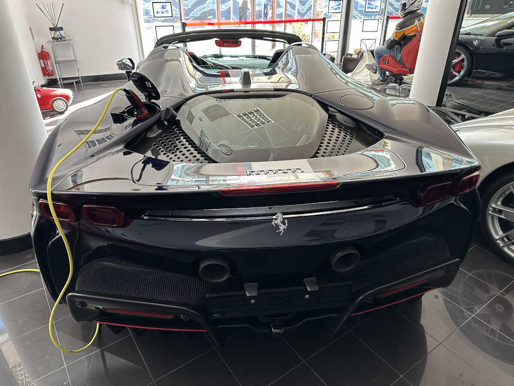 Ferrari SF90 Spider « Atelier » - Absolut Cars Consulting